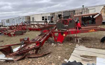 Versatile 400 Swather with Extra Parts and Reel Farm Equipment (#1750 ...