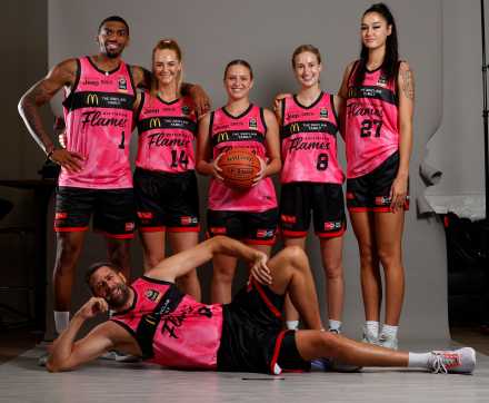 #6 Jeremy Combs - PINK game worn jersey | AirAuctioneer