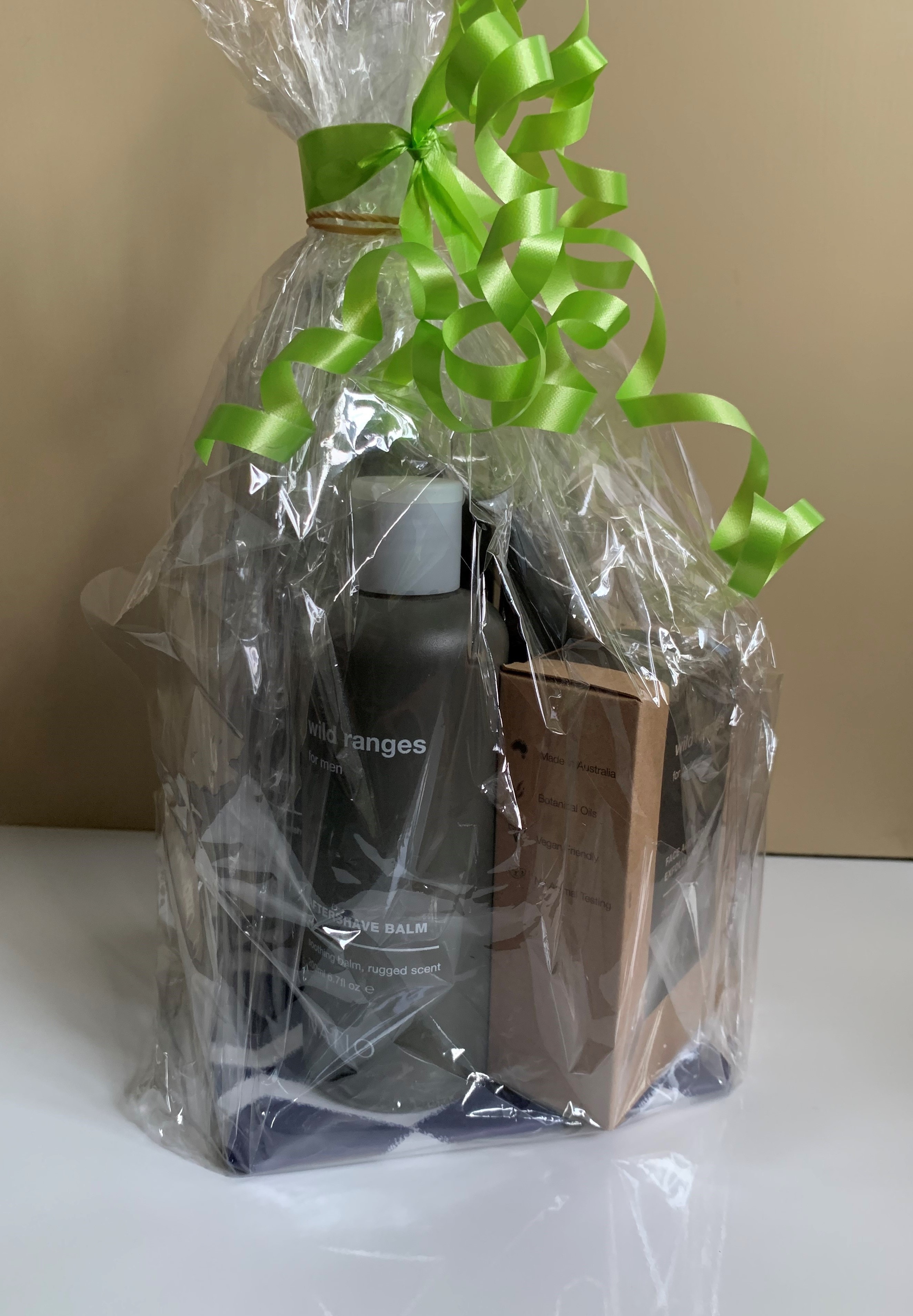 Beaumaris Pharmacy Men's Pamper Pack | AirAuctioneer