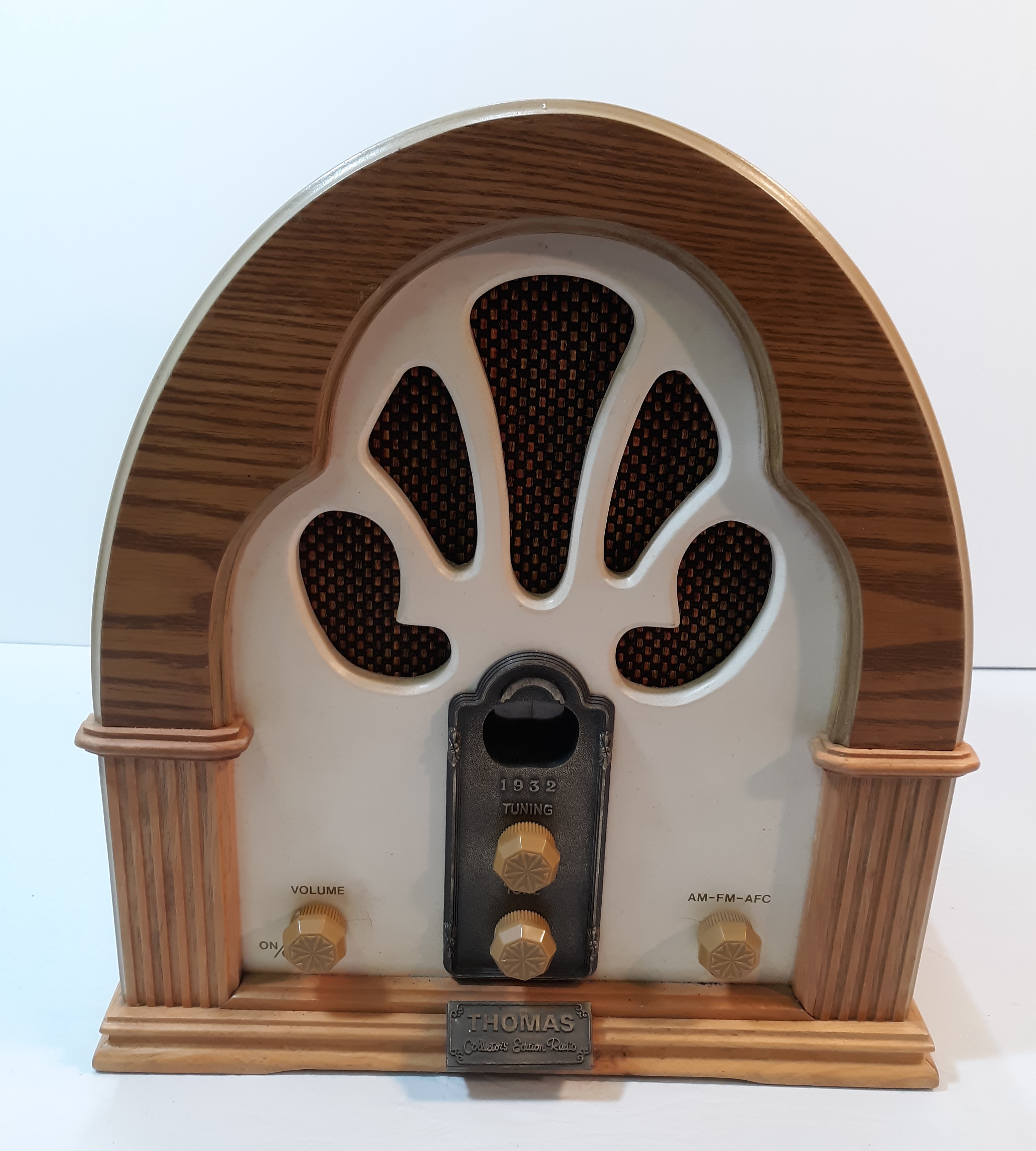 Thomas Collector's Edition Radio | AirAuctioneer