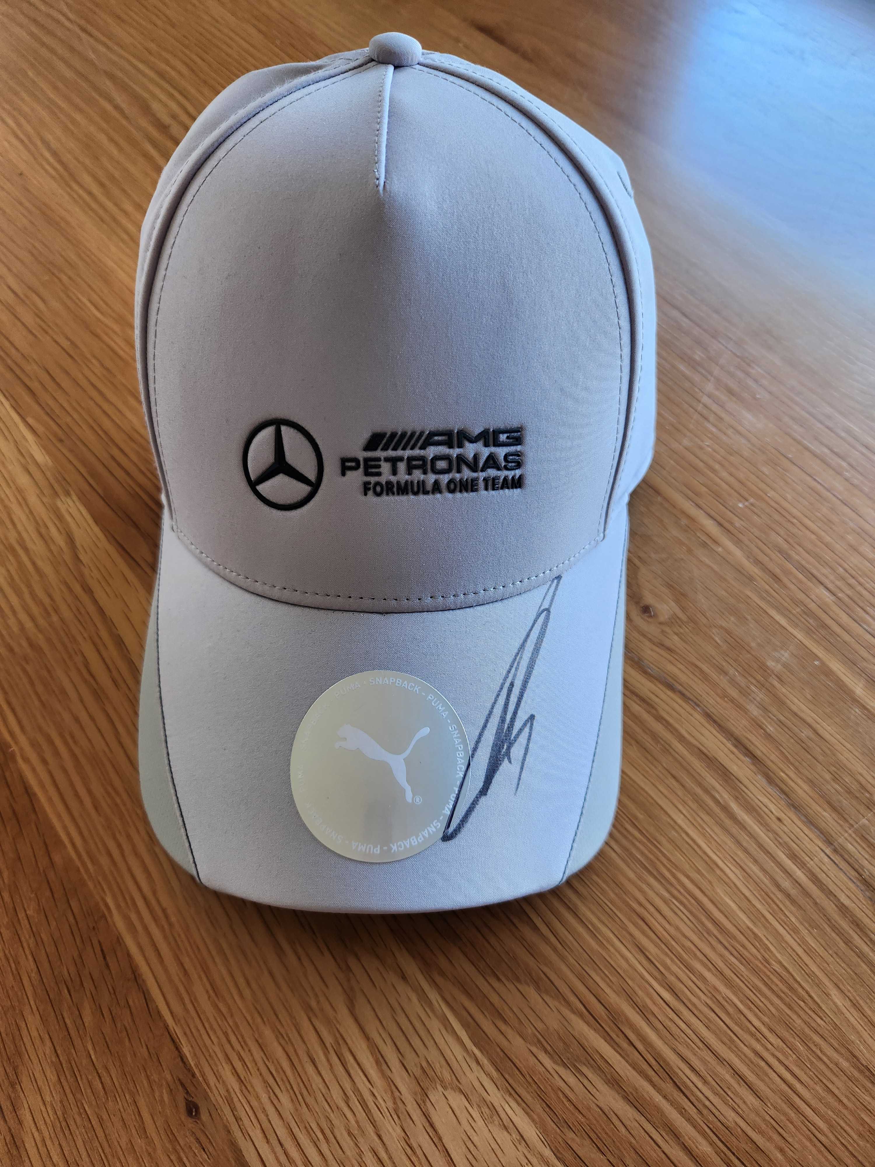 Mercedes Hat signed by George Russell | AirAuctioneer