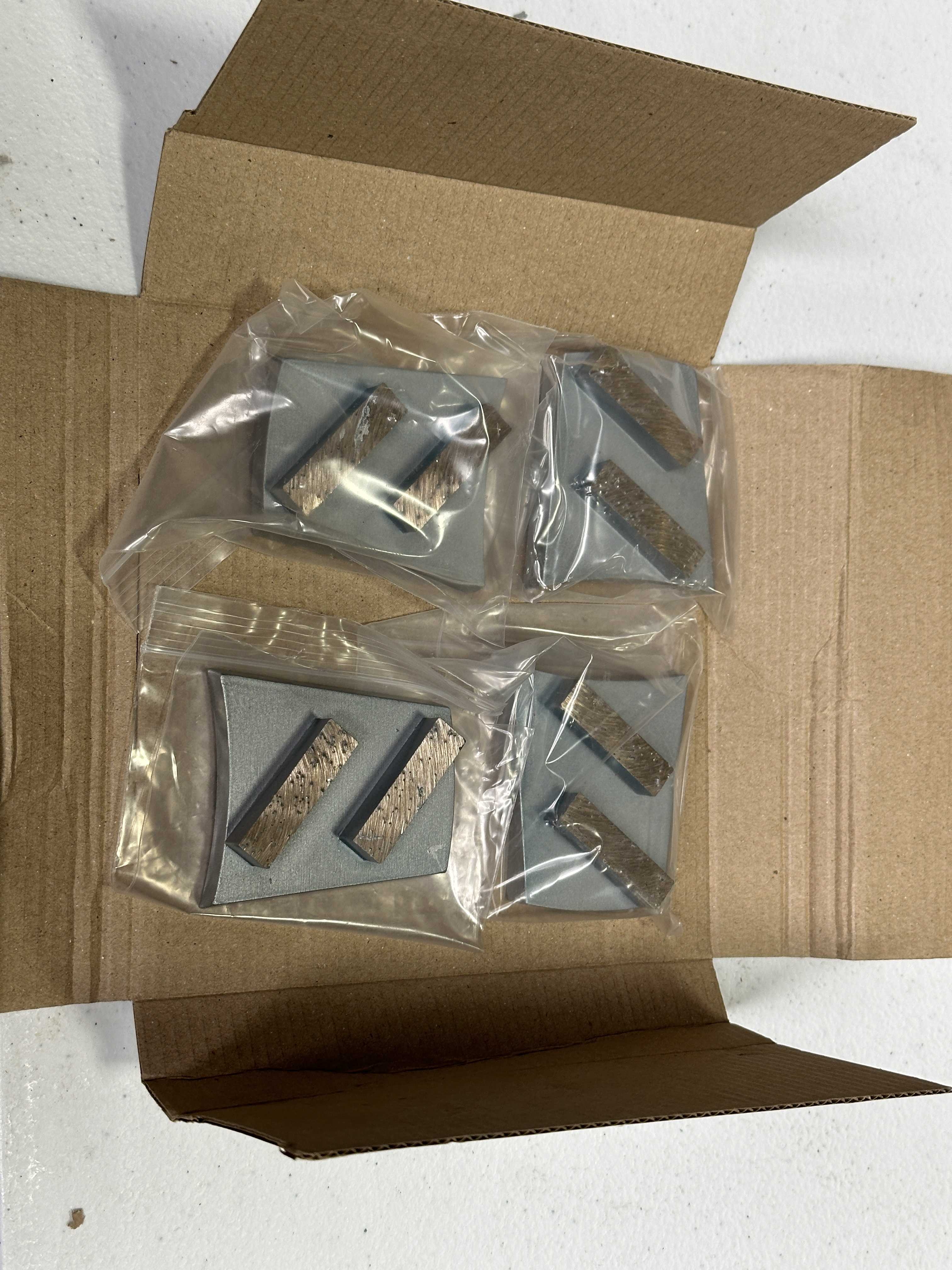 20-Grit, Diamond Tooling, Wedge Shape - Soft Bond | AirAuctioneer