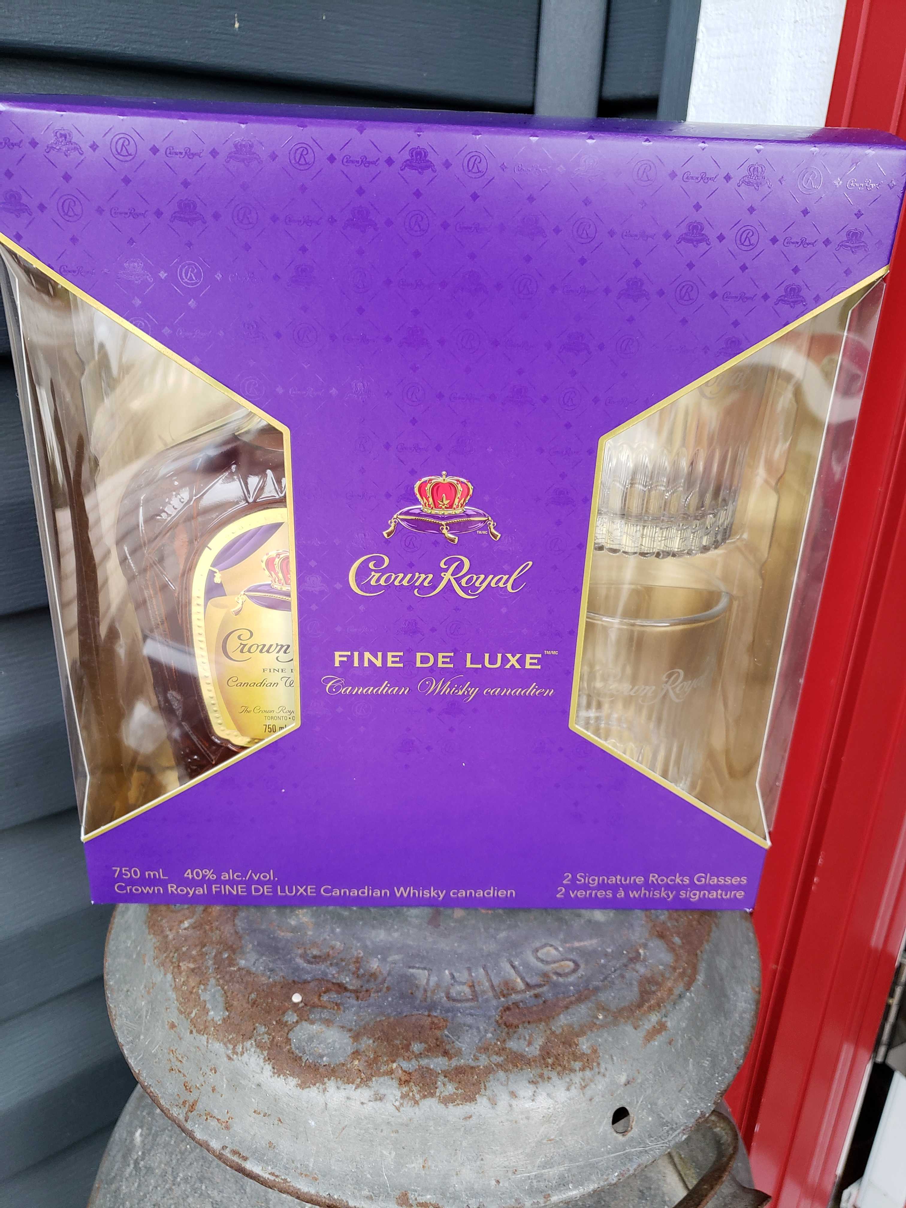 Crown Royal Gift Pack | AirAuctioneer