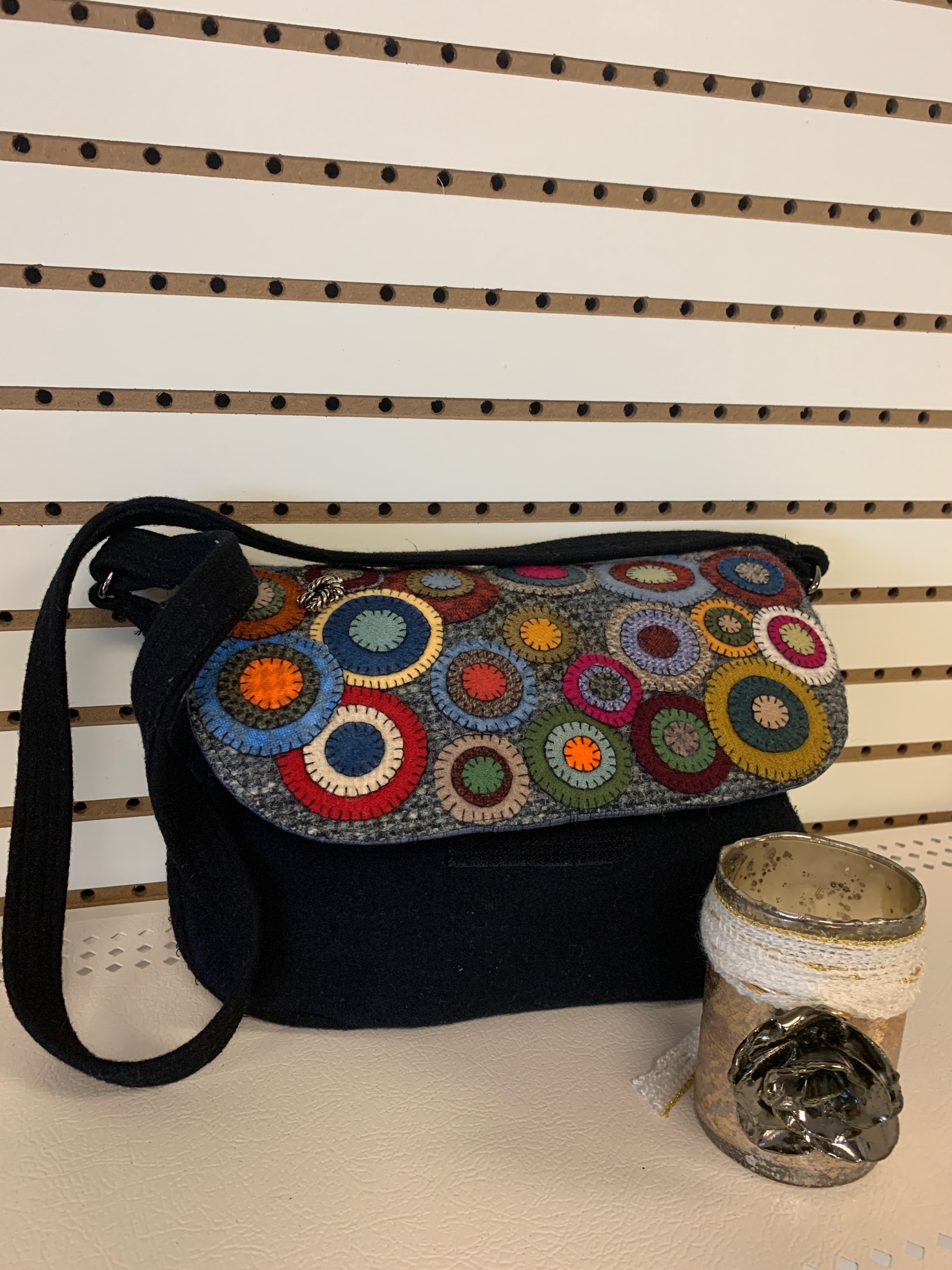 "Flower Power", donated by Pat Specht and Teri Wells | AirAuctioneer