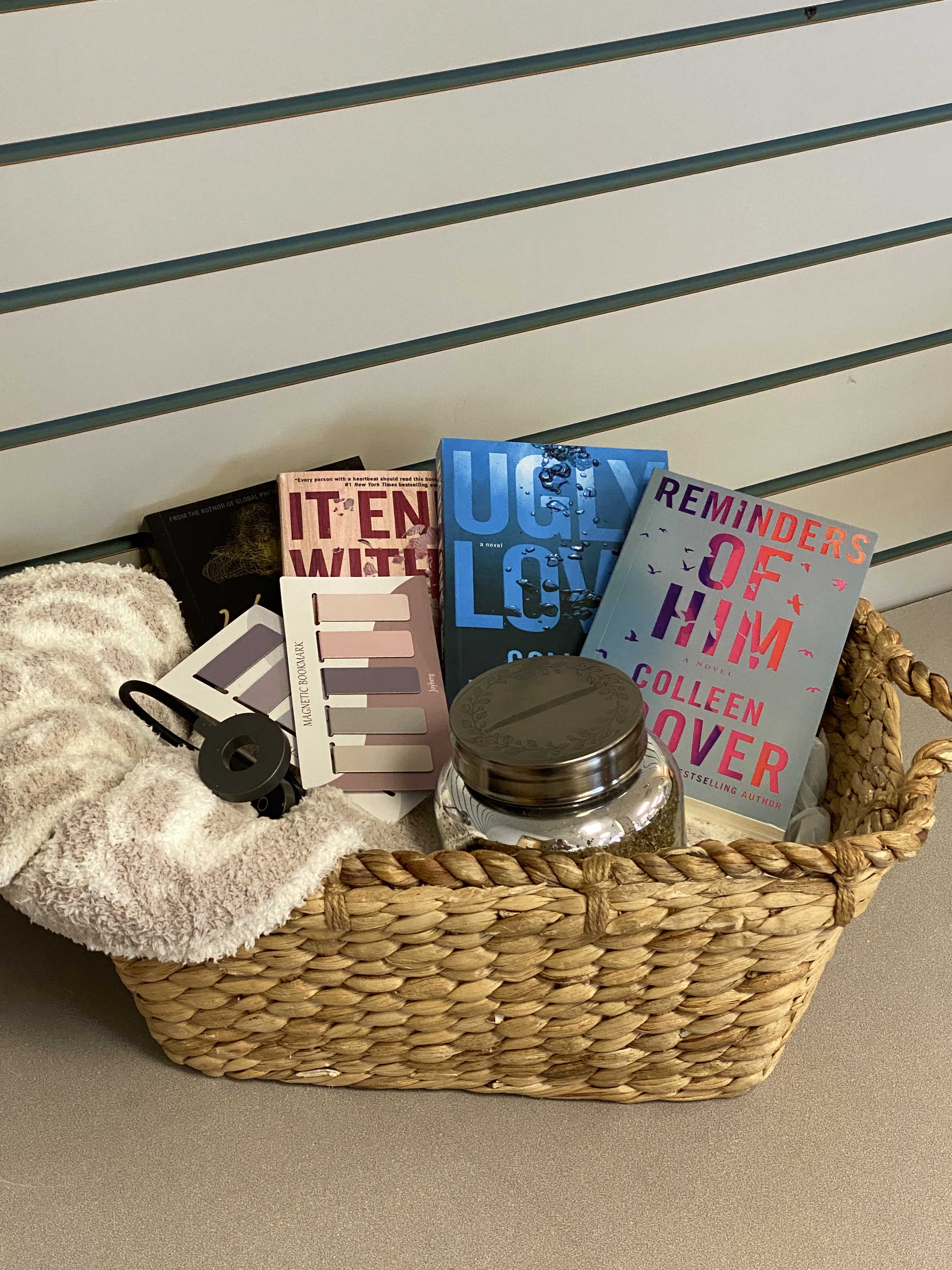 The Bookworm Basket by Kayla Brown | AirAuctioneer