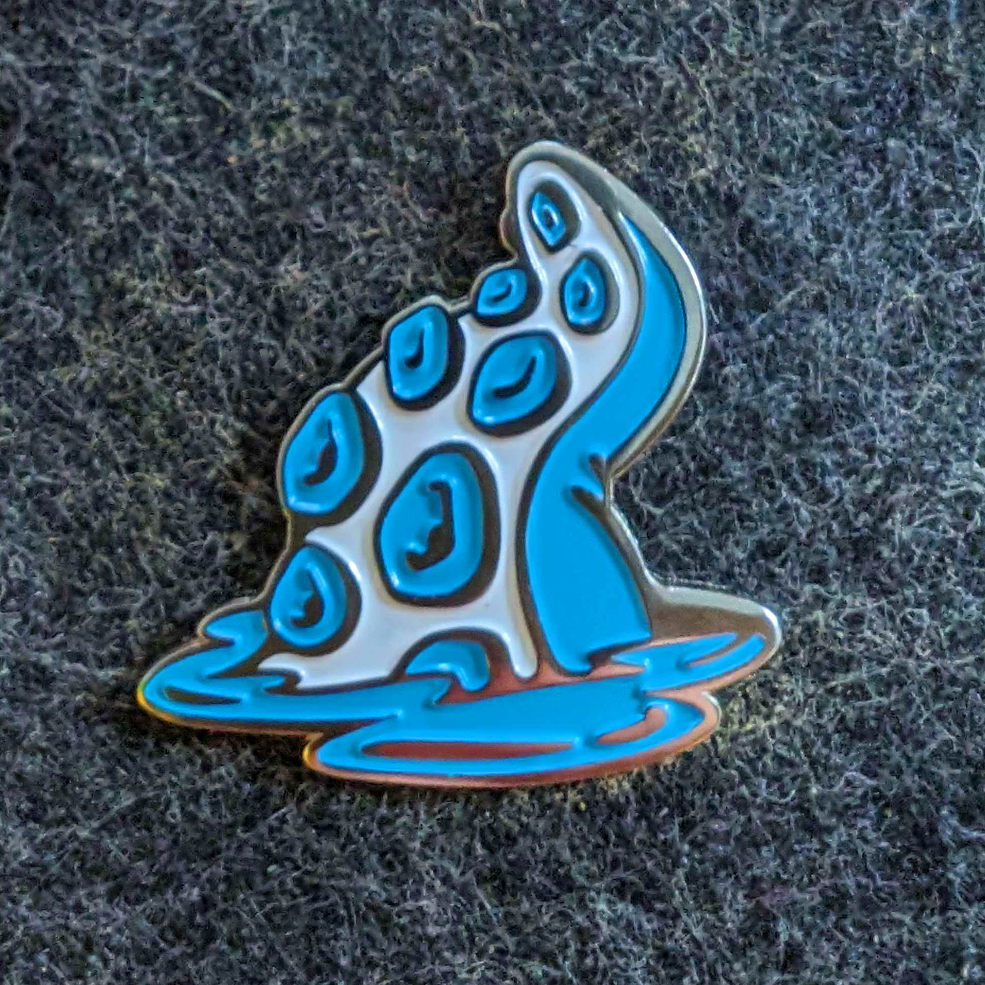 (Pickup Only) Good Leech Pin from PattersTTV | AirAuctioneer