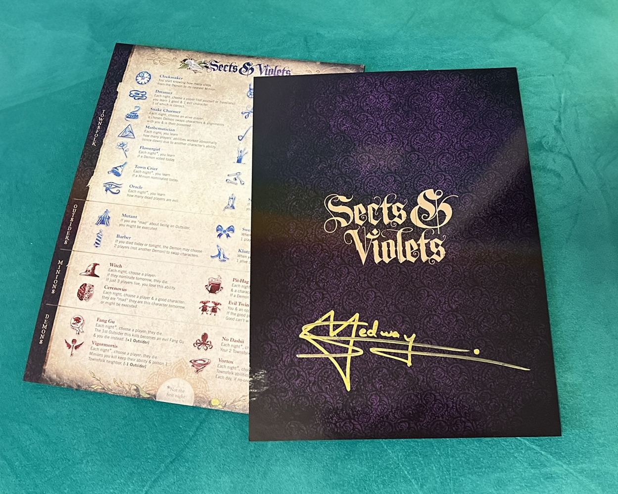 (Shipping Eligible) Sects & Violets Script signed by Steven Medway, Edd ...
