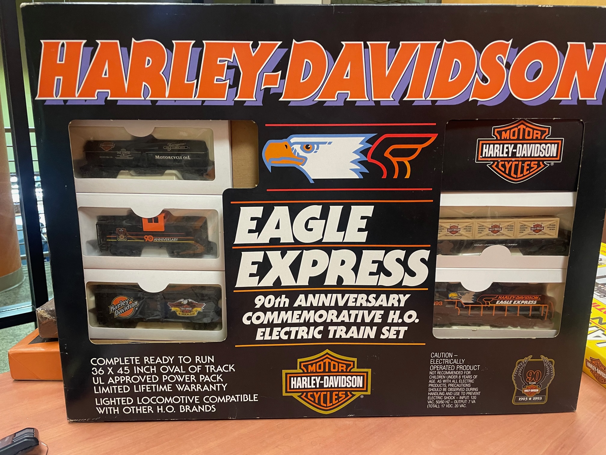Harley-Davidson Eagle Express Train Set | AirAuctioneer