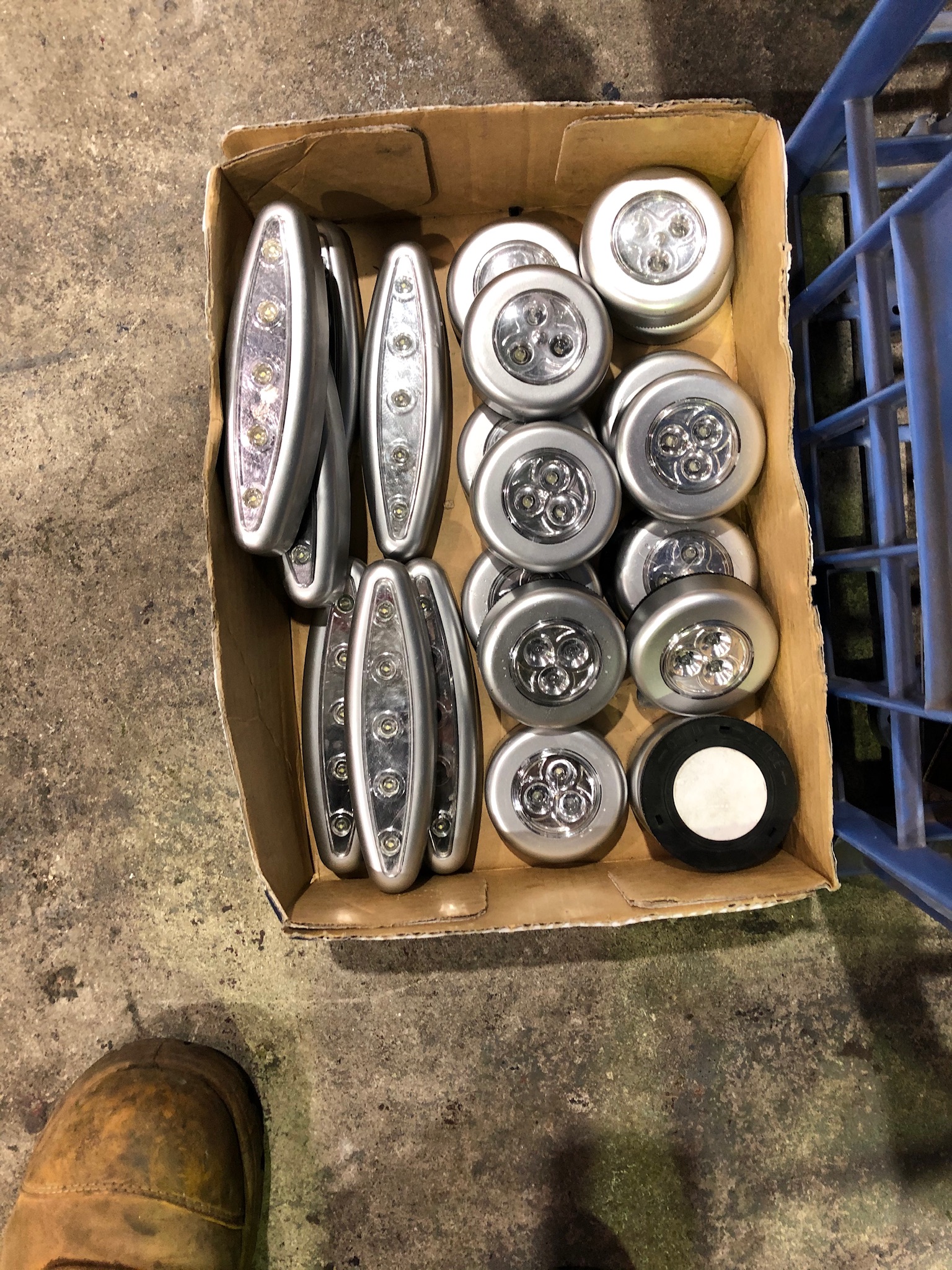 15 x LED click lights - round | AirAuctioneer