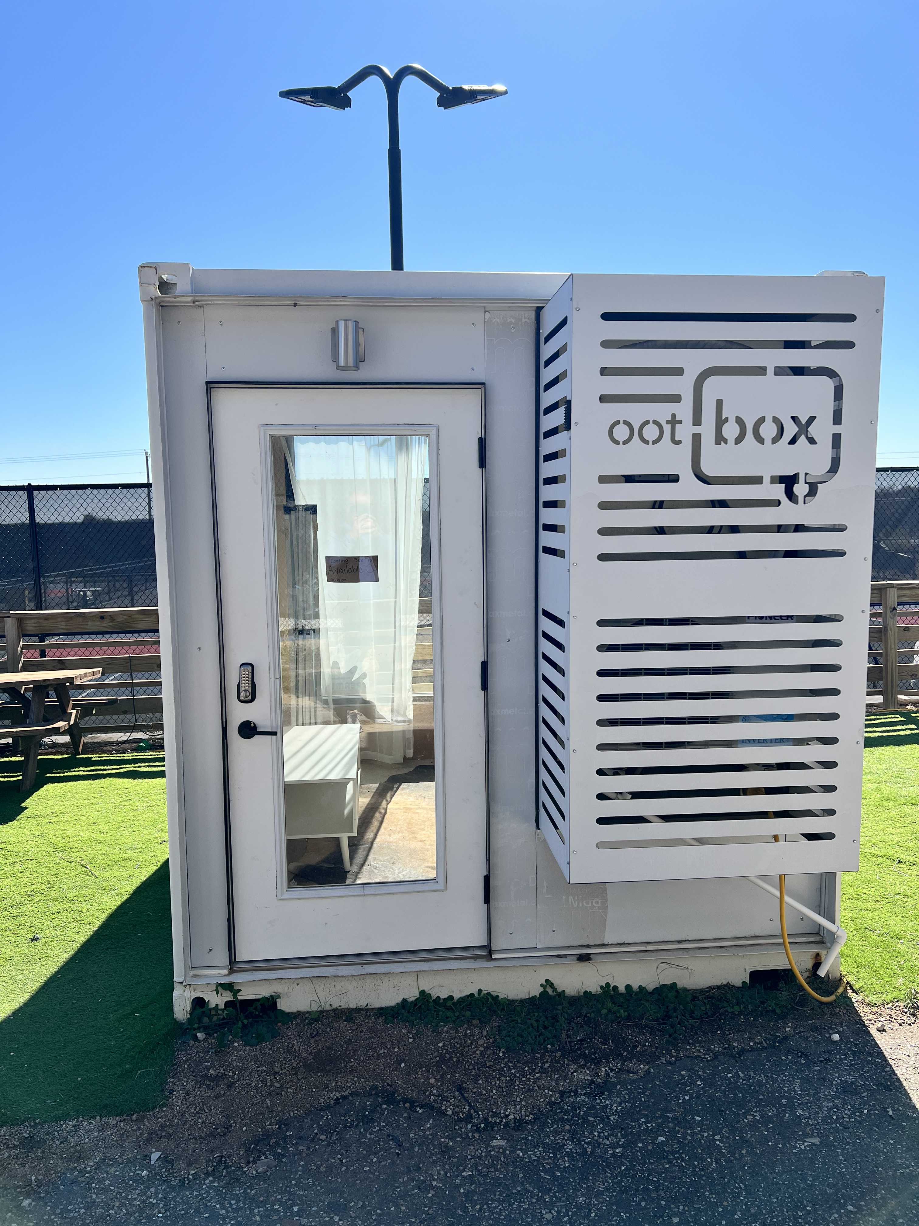 Ootbox 4 | AirAuctioneer