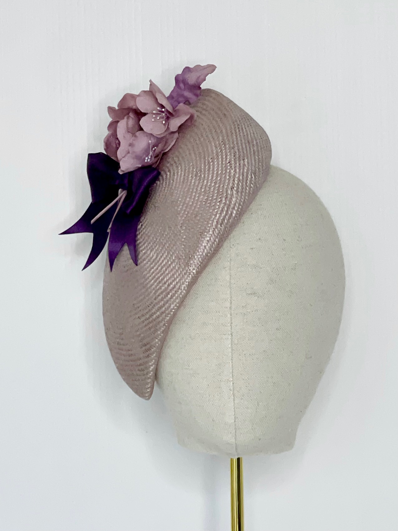 Jo Ramsay Millinery - Mauve straw face hugger | AirAuctioneer