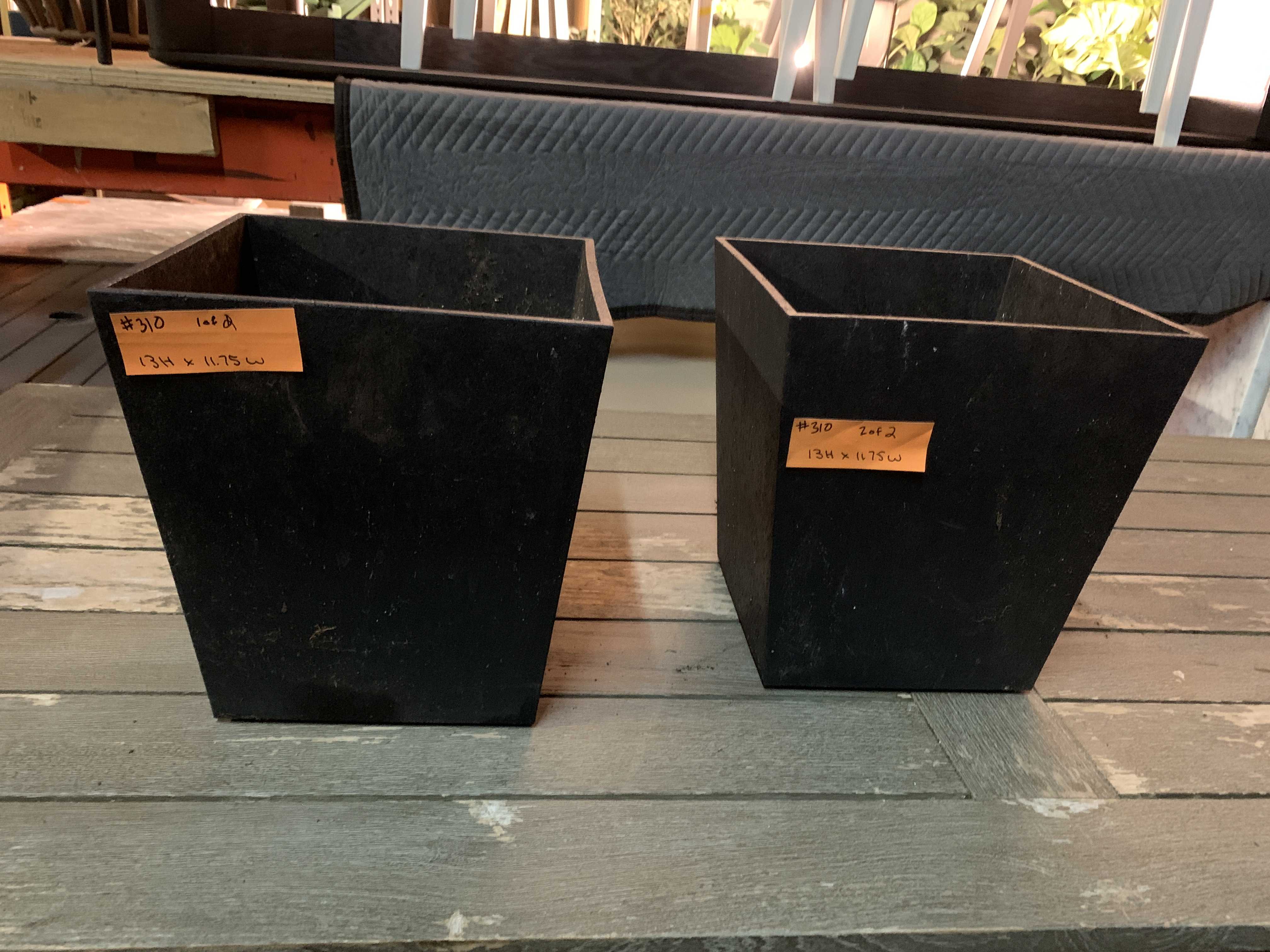 310 - Set of 2 - Black acrylic planters | AirAuctioneer
