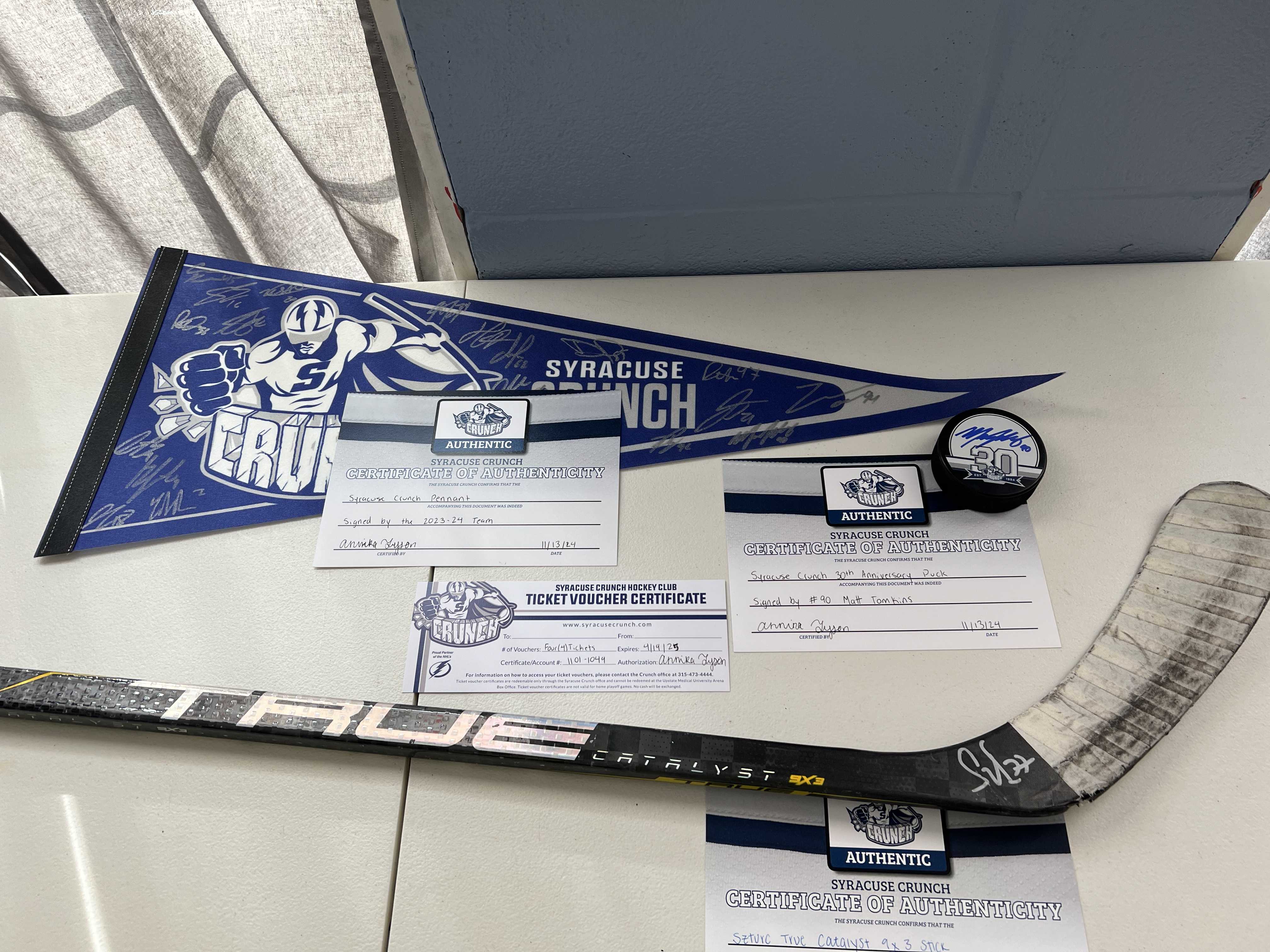 #93 Crunch Tickets and Signed Everything! | AirAuctioneer