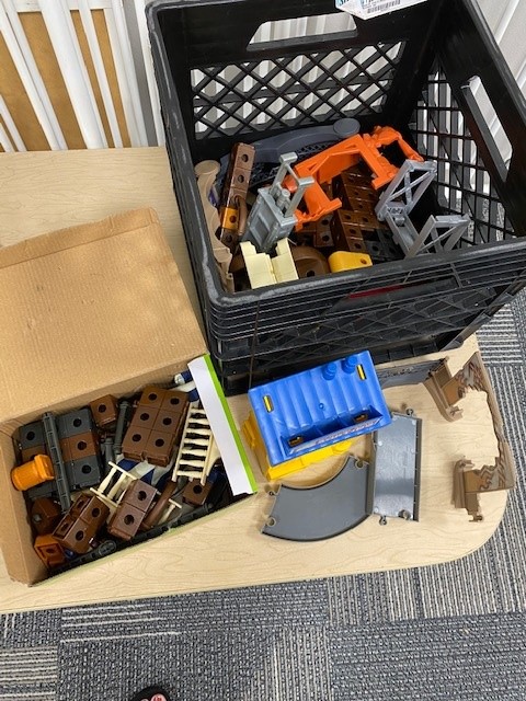 Building items | AirAuctioneer